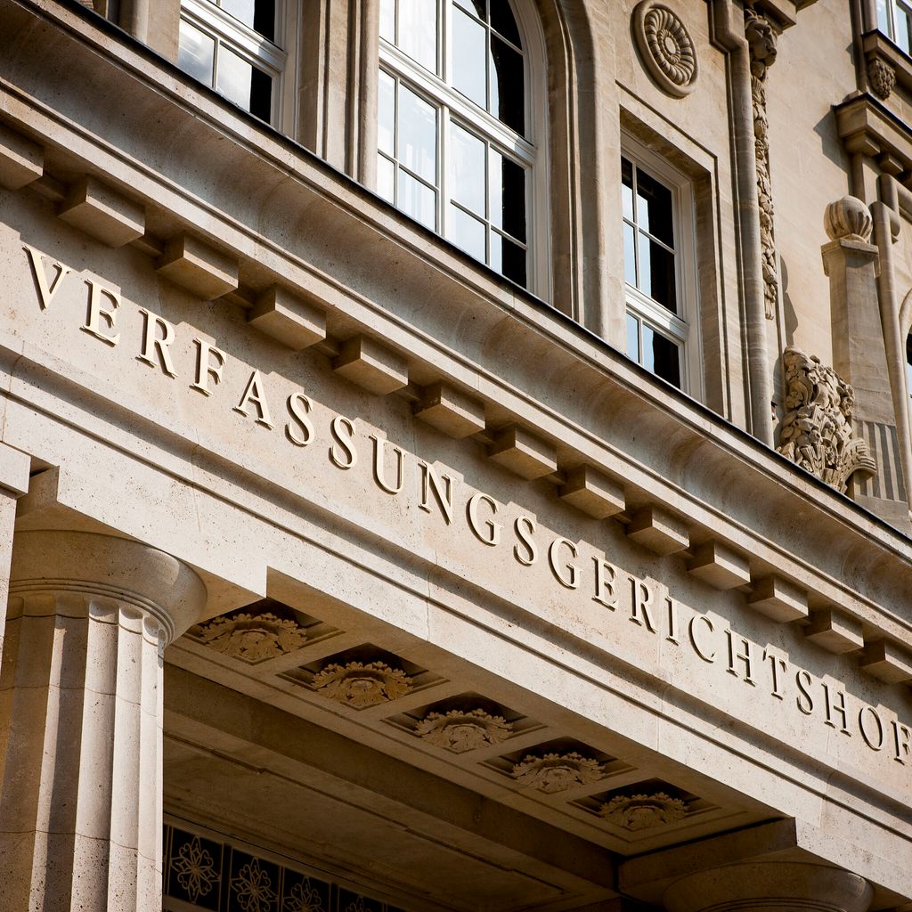 VfGH nimmt Corona-Maßnahmen ins Visier - - Universimed - Knowledge that ...