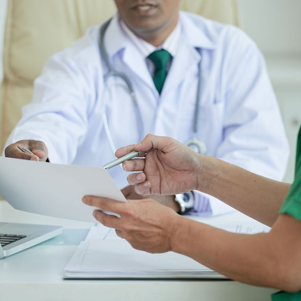 Traitement médicamenteux par rapport à la chirurgie métabolique dans l ...